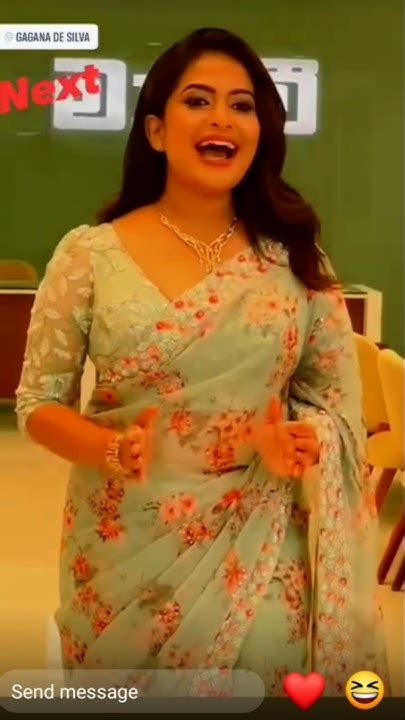 සියත ටීවී නිවේදිකා ජයනි විමලසූරිය මෙනවියගේ ලස්සන මල් මල් සාරි විලාසිතාව Flowersarees