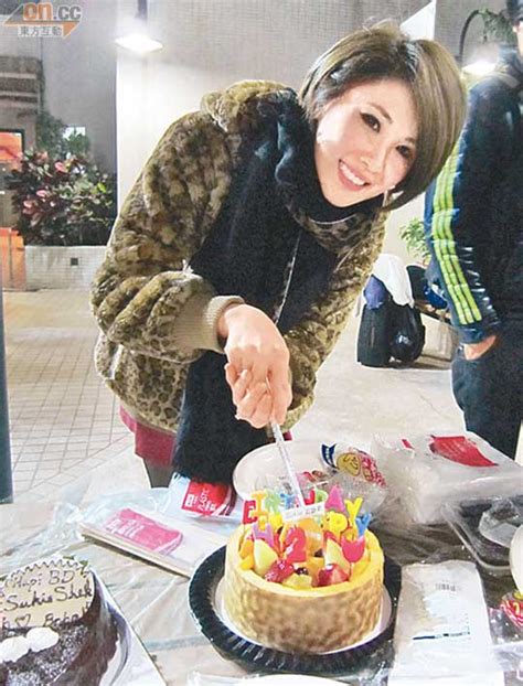 石詠莉聖誕過牛一 東方日報