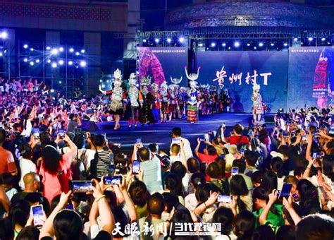 秀场吸睛 集市变现！ 村t”邂逅 绣里淘”，带动收入超6亿元 国际在线