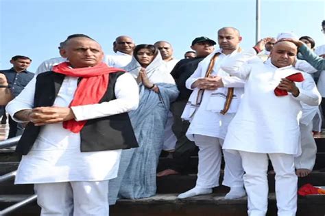 Mulayam Singh Yadav Younger Son Prateek Yadav Hearing Reply Everyone