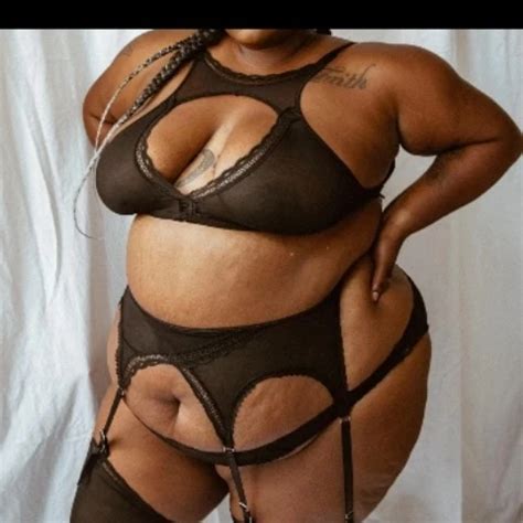 Bbw Spreads Asshole Brunette Brunette Porn Xhamster