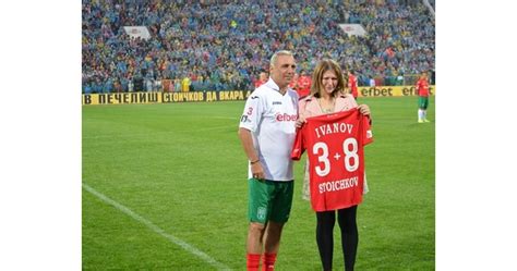 Вдовицата на Туньо разпродава имотите му