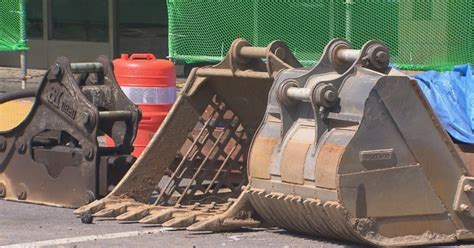 가스공사 시행 Lng 배관 이설 공사 현장서 60대女 굴삭기에 깔려 숨져