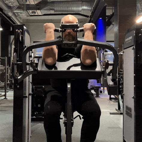 How To Do Machine Bicep Curl Muscles Worked And Proper Form Strengthlog How To Do Machine Bicep Curl Muscles Worked And Proper Form Strengthlog