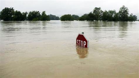 Голуудын усны түвшин үерийн түвшинг 10 30 см давсан байна