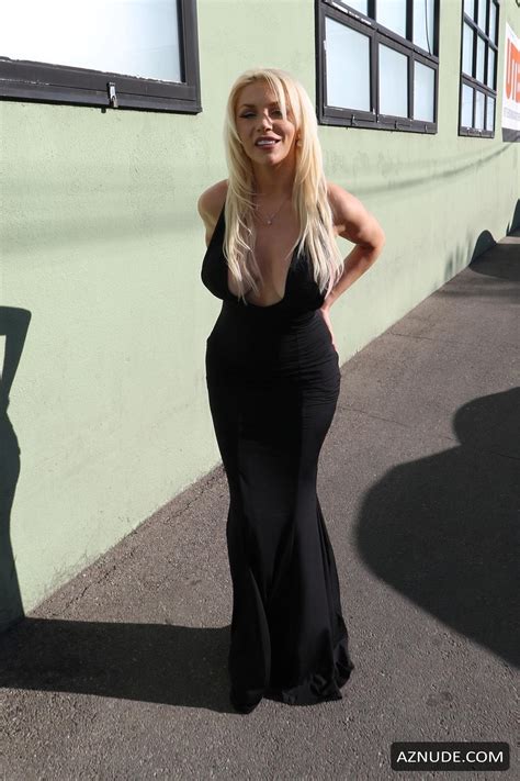 Courtney Stodden Sexy At The 3rd Annual Roger Neal Style Hollywood Oscar Viewing Dinner In
