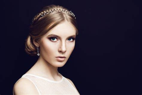 Ide Model Rambut Ala Putri Kerajaan Eropa Untuk Pesta Kostum Beauty Fimela Com