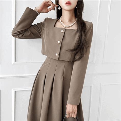 바이미뉴 하객룩투피스 재킷 원피스 투피스세트 가을자켓 크롭 정장자켓 브라운 정장스커트 플리츠 플레어 롱스커트 투피스 세트 셋업 하객룩 결혼식 돌잔치