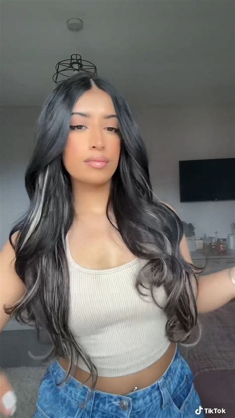 Adding Highlights Without Using Bleach 💫 Introducing Our Brand New Shade Silver Shadow Balayage