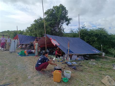 စစ်တပ်က အင်အားသုံး စစ်ကြောင်းထိုးနေသဖြင့် မင်းကွန်းဒေသခံများ ထွက်ပြေး