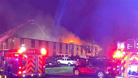 8 Wounded 70 Displaced In Massive Fire At Florence Apartment Complex