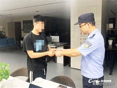 考生遗失身份证 武汉蔡甸民警高效办理确保顺利参考张同学指挥中心人口