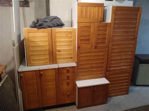 Дървени шкафчета за кухня гр Ямбол Център • Olx Bg