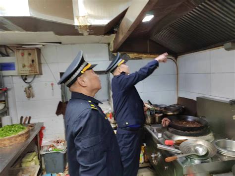 二里岗街道办事处多举措开展餐饮油烟专项整治行动 大河新闻