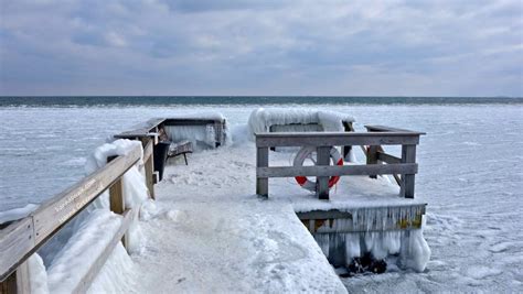 The Frozen Beach Hannas Walk