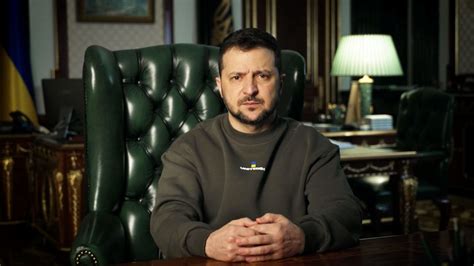 Зеленський запровадив санкції проти 200 людей повязаних із Росією