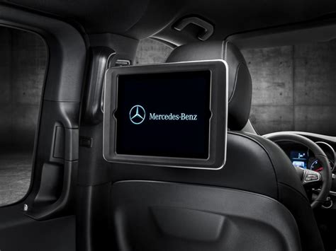 Mercedes Benz V Class Amg Line Is A Reality Will Take A Bow In