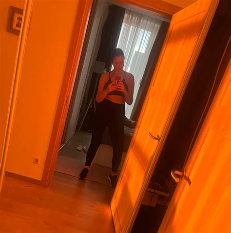 Tic Toc Why I Clock Watch While Exercising