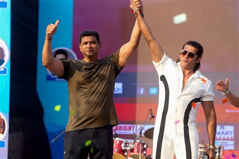 Mla Aslam Shaikhs 7th Edition Of “malad Masti Mumbais Biggest Street Festival