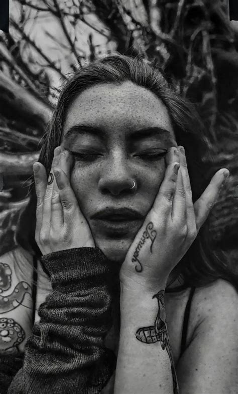 Artist Spends 200 Hours Bringing This Amazing Hyperrealistic Drawing To Life My Modern Met