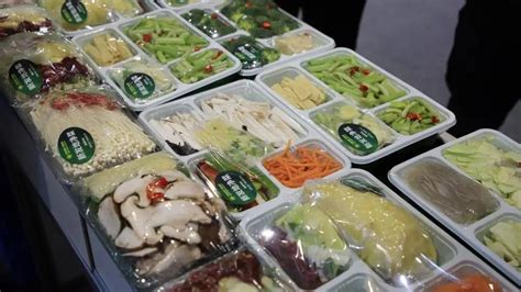 司富春代表对预制菜实行生产许可制推行溯源管理