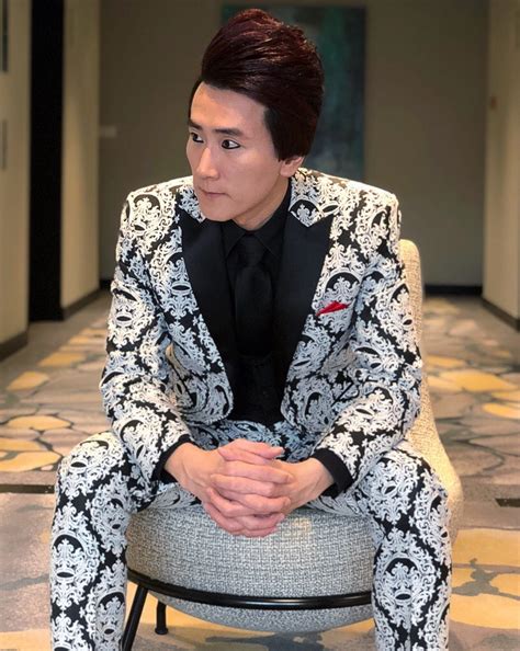 Show Presenter Wayne Chua