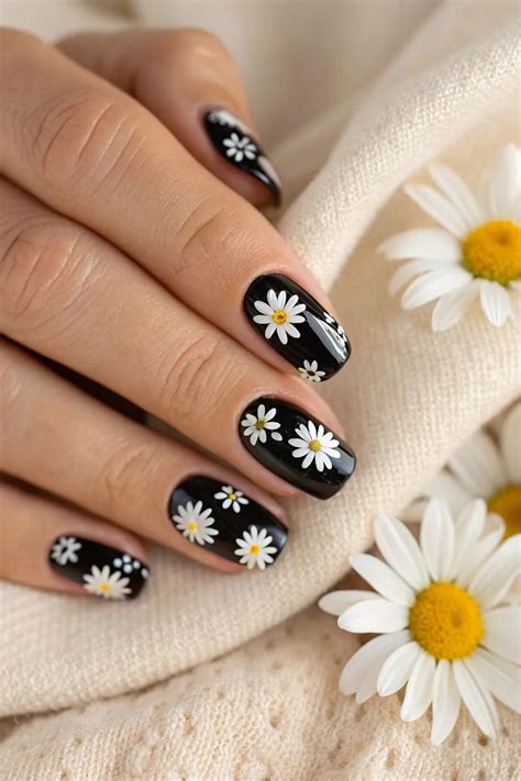 16 Simple Daisy Nail Art Ideas For A Fresh Look