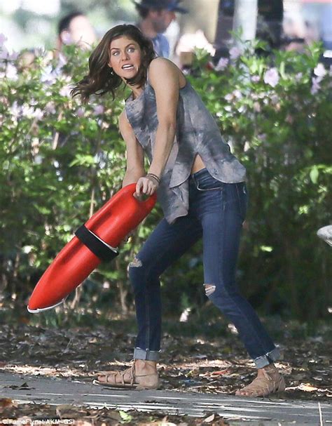 Alexandra Daddario Strips Off While Filming Baywatch Reboot With Zac Efron Daily Mail Online