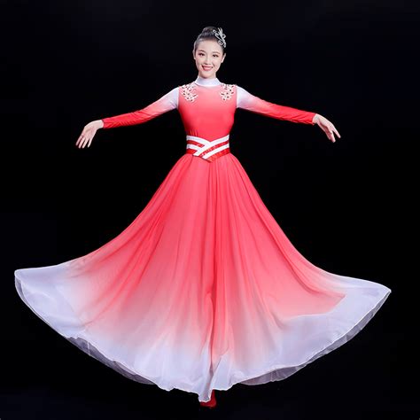 盛开现代舞灯火里的中国舞蹈演出服装开场舞大摆裙大合唱表演服饰 虎窝淘