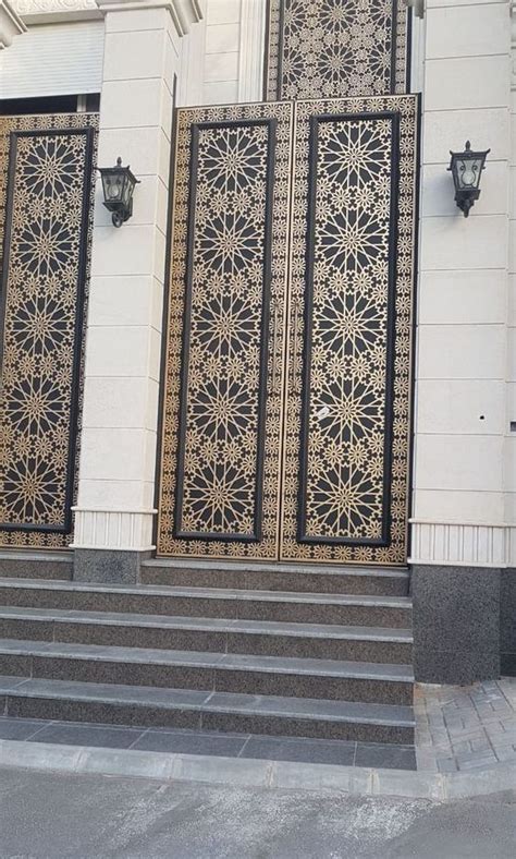 Фасады с ковкой