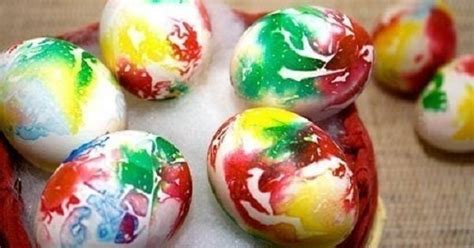 Как оригинально окрасить яйца на Пасху