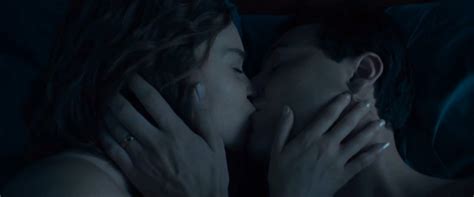 Nude Video Celebs Emilia Clarke Sexy Above Suspicion