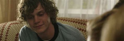 The Evans X Short Reader Violet Harmon2011 On Tumblr