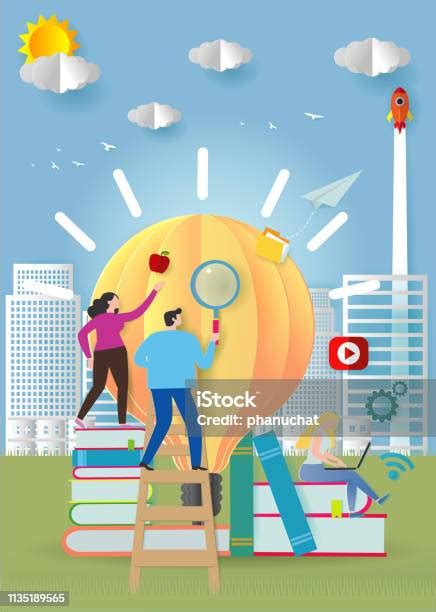 온라인 지식 거리 교육 개념입니다 비디오 자습서 교육 과정 아이디어에 대 한 노트북과 인터넷을 서핑 하는 동안 책과 교과서에 누워 작은 사람들 종이 절단 및 공예 스타일