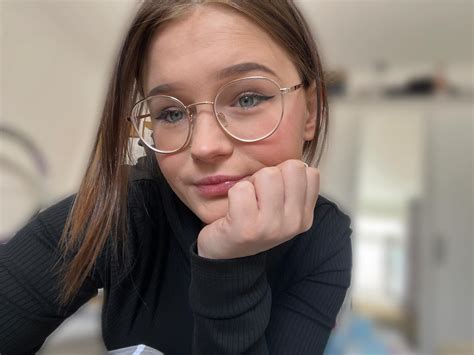 L I K E I F Y O U R D Ms A R E O P E N F O R M Y P I C S Let‘s See Whats Gonna Happen Next 😙