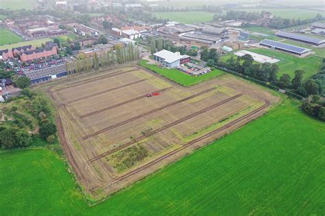 Combine Headers How Much Difference Does A Header Make Crop Production Magazine