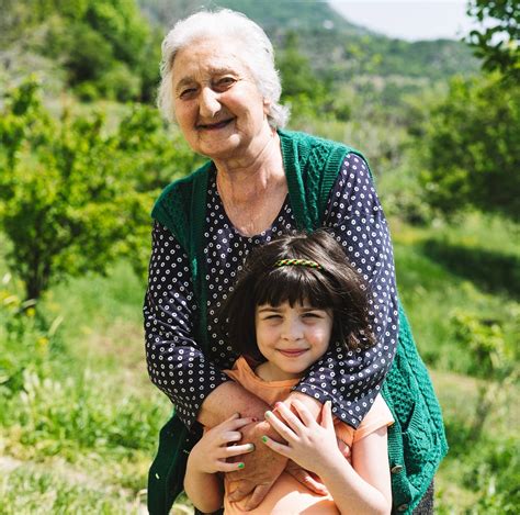 თბილზე თბილი და საყვარელი საყვარელი 🥰 მამია ბაბუ 🥰🥰🥰 By მოხუცთა თავშესაფარი ბარბარე Facebook