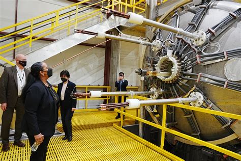 Top Office Of Science Officials Learn About Pppls Expanded Mission During Feb 10 Visit