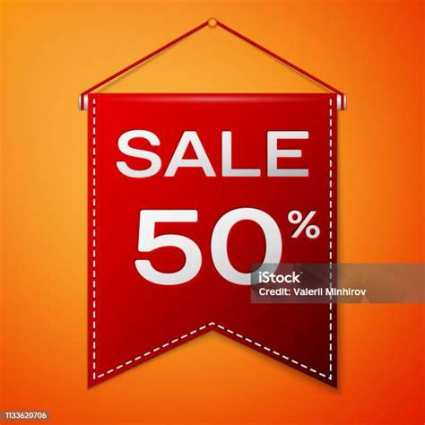 레드 페 넌 트와 비문 판매 50 할인 오렌지 배경 상점 매장 시장 웹 및 기타 상거래에 대 한 판매 개념 벡터 일러스트입니다 50에 대한 스톡 벡터 아트 및 기타 이미지