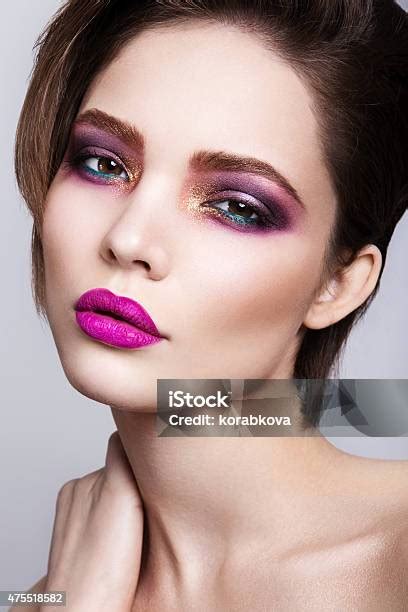 화려하고 아름다운 여성 인물 모델 신선한 매일 메이크업 2015년에 대한 스톡 사진 및 기타 이미지 2015년 관능 눈