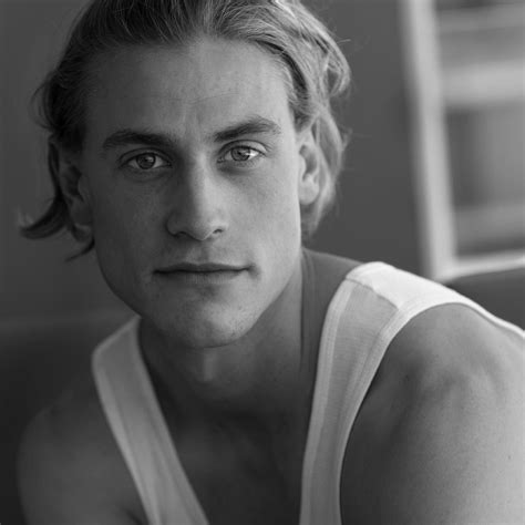 Discovering The Truth Is Simon Mead Married