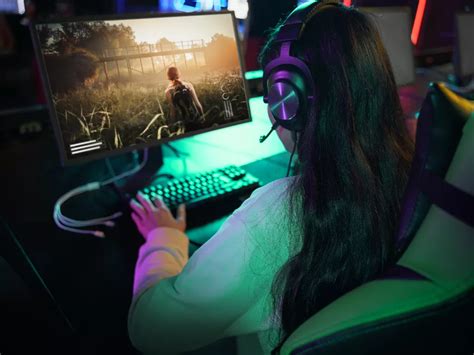 Riset Gamers Cewek Selalu Jadi Target Bully Saat Setim Dengan Laki