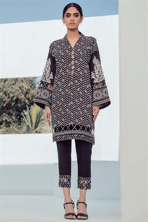 Alkaram Summer Lawn Designs Latest Suits 2021 Summer Collection 31