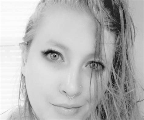 Goddess Sara Sex Chat Call Sext And Share Nudes On Sextpanther