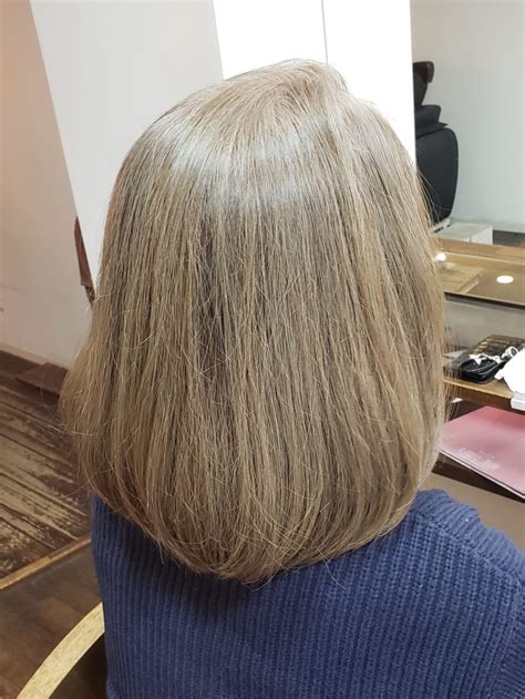 ブリーチをしないで白髪染めを自然にグレイヘアーにしていく方法。 Neyari ～ai～