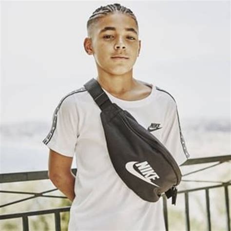 Ramell Carter 🇬🇧🇯🇲 Contact Info Find Influencer Numbers Address