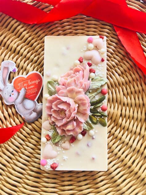 Шоколадные розы нежный подарок для любимой