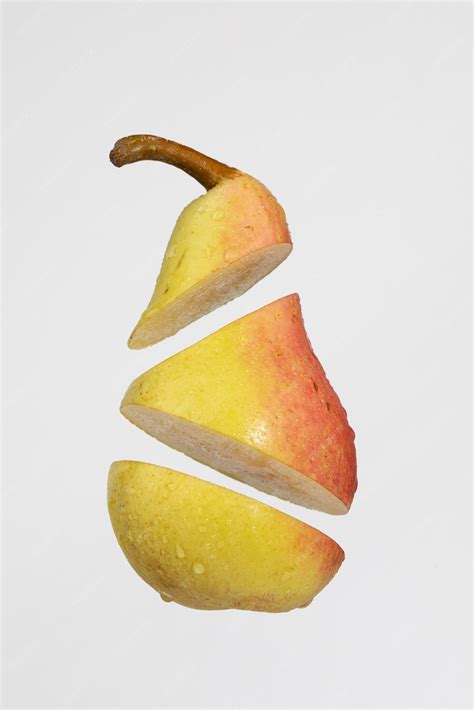 배경이 투명한 떠 있는 얇게 썬 배 무료 사진