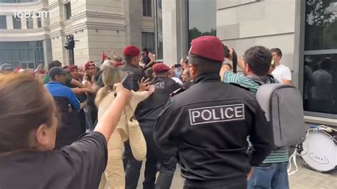Կարմիր բերետավորները ուժ կիրառեցին շարժման մասնակիցների նկատմամբ Youtube