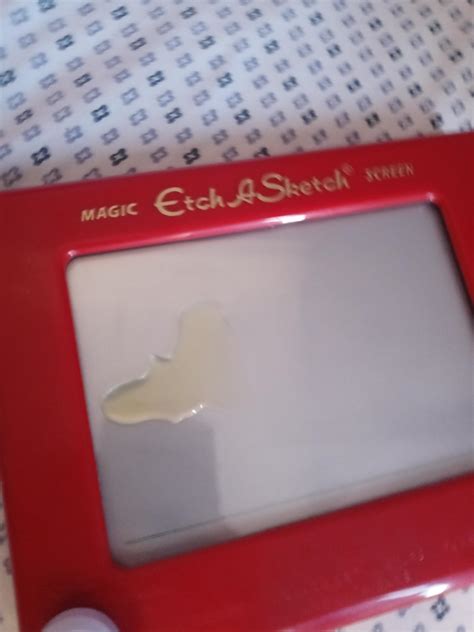 my cat peed on my etch a sketch mildyinfuriating